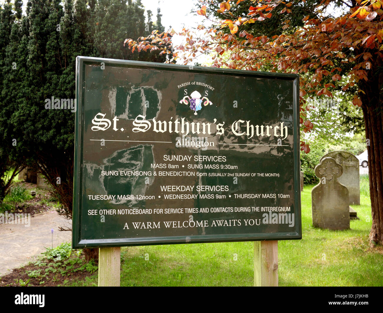 St Swithin's Church , Bridport, Dorset Stock Photo - Alamy