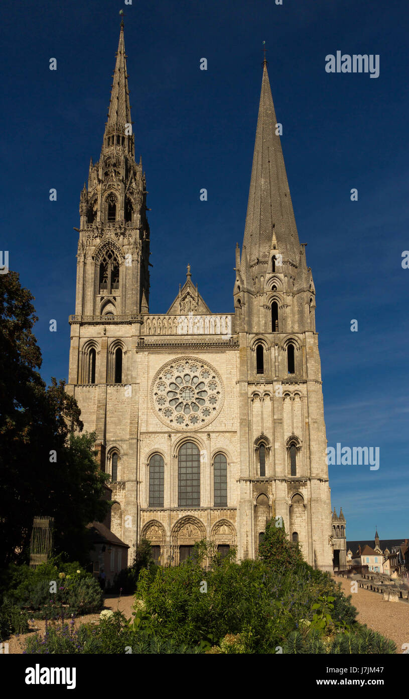 The famous cathedral of Chartres-front view, France Stock Photo - Alamy