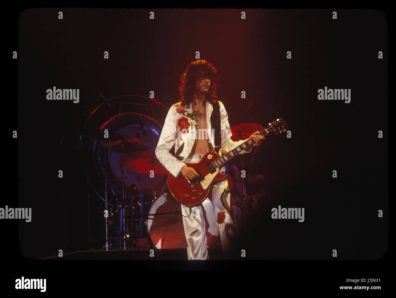 Led zeppelin 1977 hi-res stock photography and images - Alamy