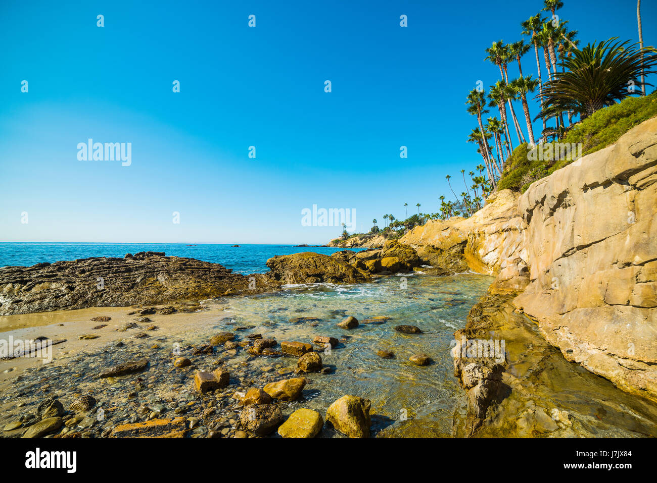 Laguna Beach shoreline in California, USA Stock Photo - Alamy