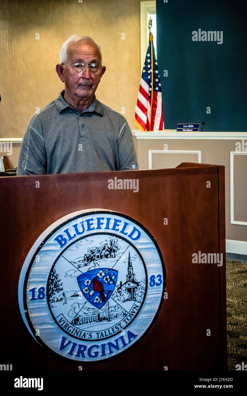 Small meeting areas hi-res stock photography and images - Alamy