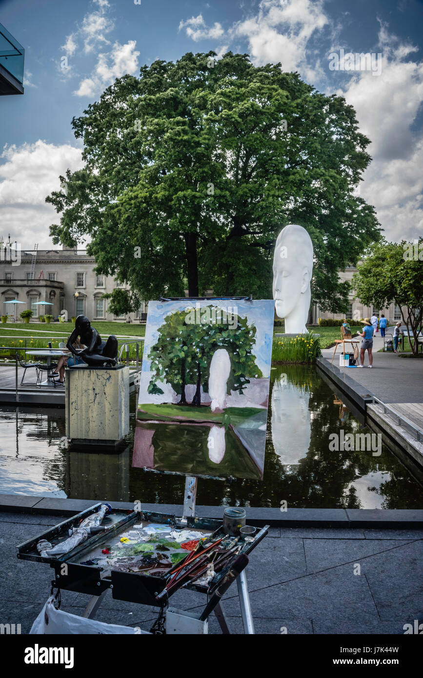 Creative artists painting outdoor scenery Stock Photo - Alamy