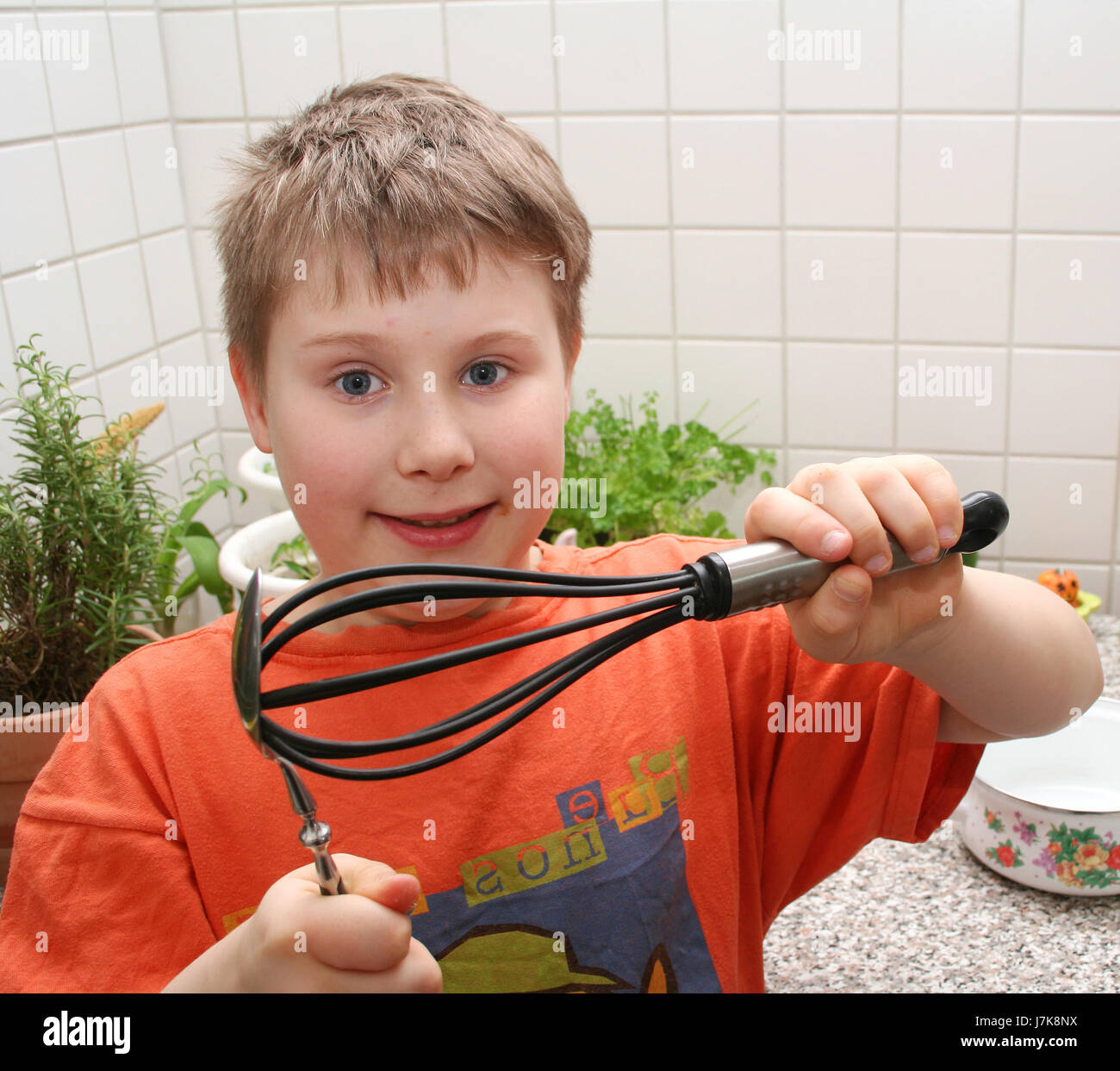 kitchen cuisine boil cooks boiling cooking youngsters guys blender boy ...