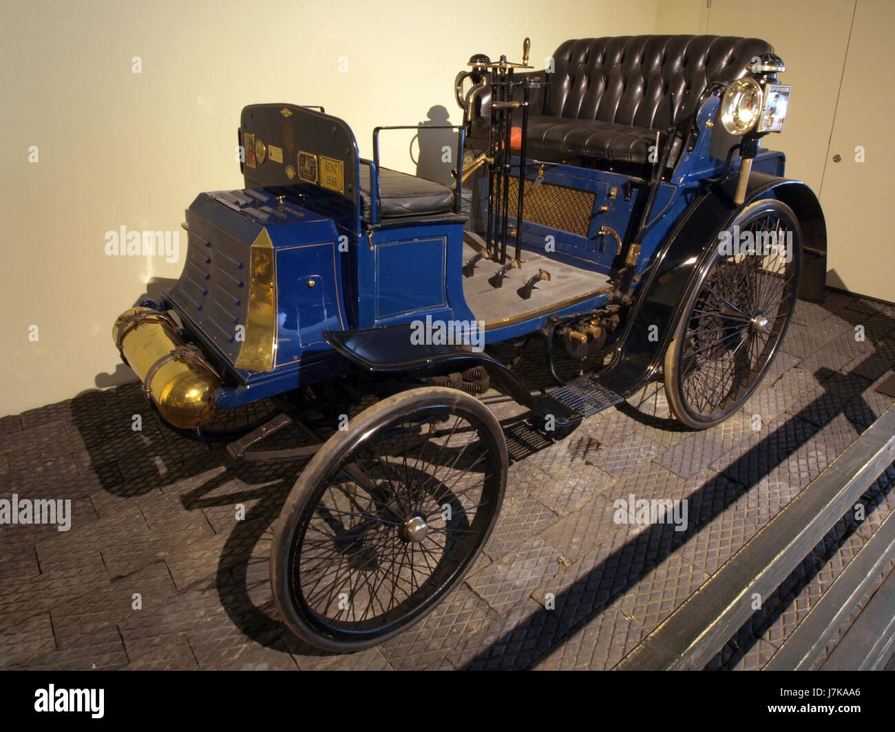 The 1899 Benz 6 HP Ideal is one of the earliest production cars ...