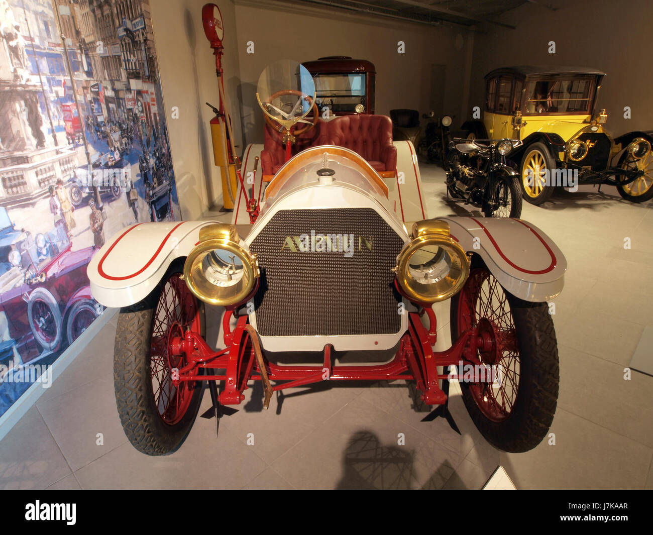 The 1912 Auburn Model 30 L Roadster is a classic American car known for ...
