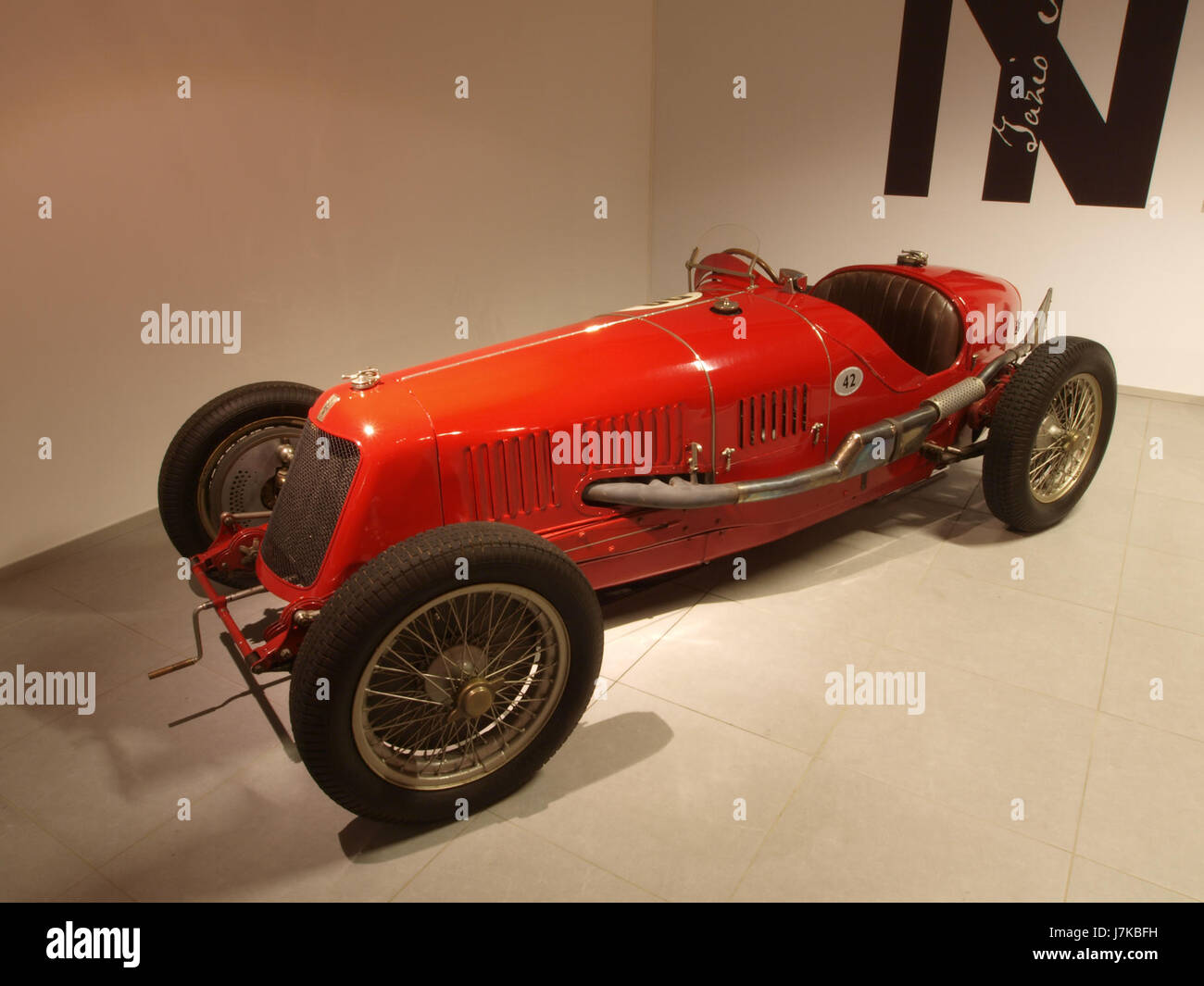 The 1932 Maserati 8C 3000 is a classic sports car known for its ...