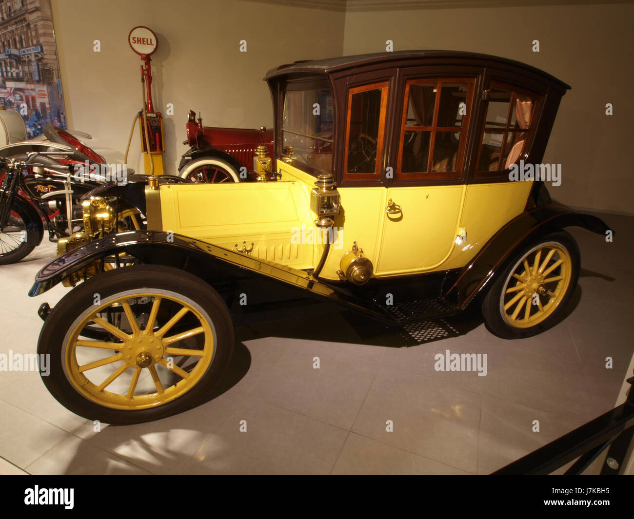 Regal culture hi-res stock photography and images - Alamy