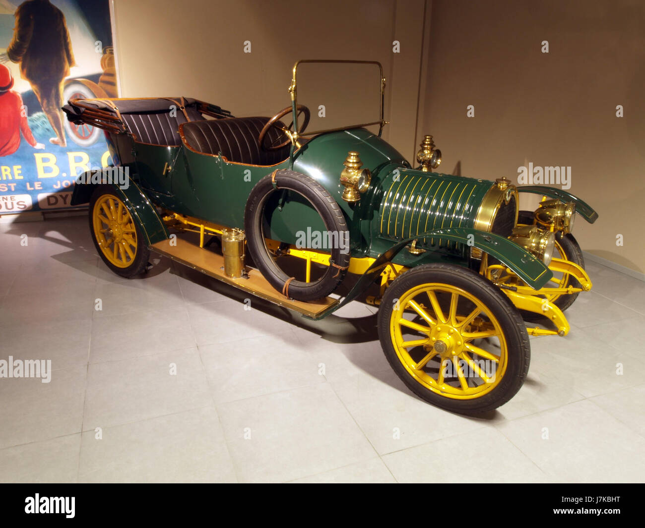 The 1909 Georges Roy 12 HP Touring Sport Torpedo is a classic example ...
