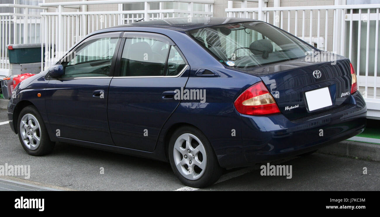 Toyota prius 2000 hi-res stock photography and images - Alamy