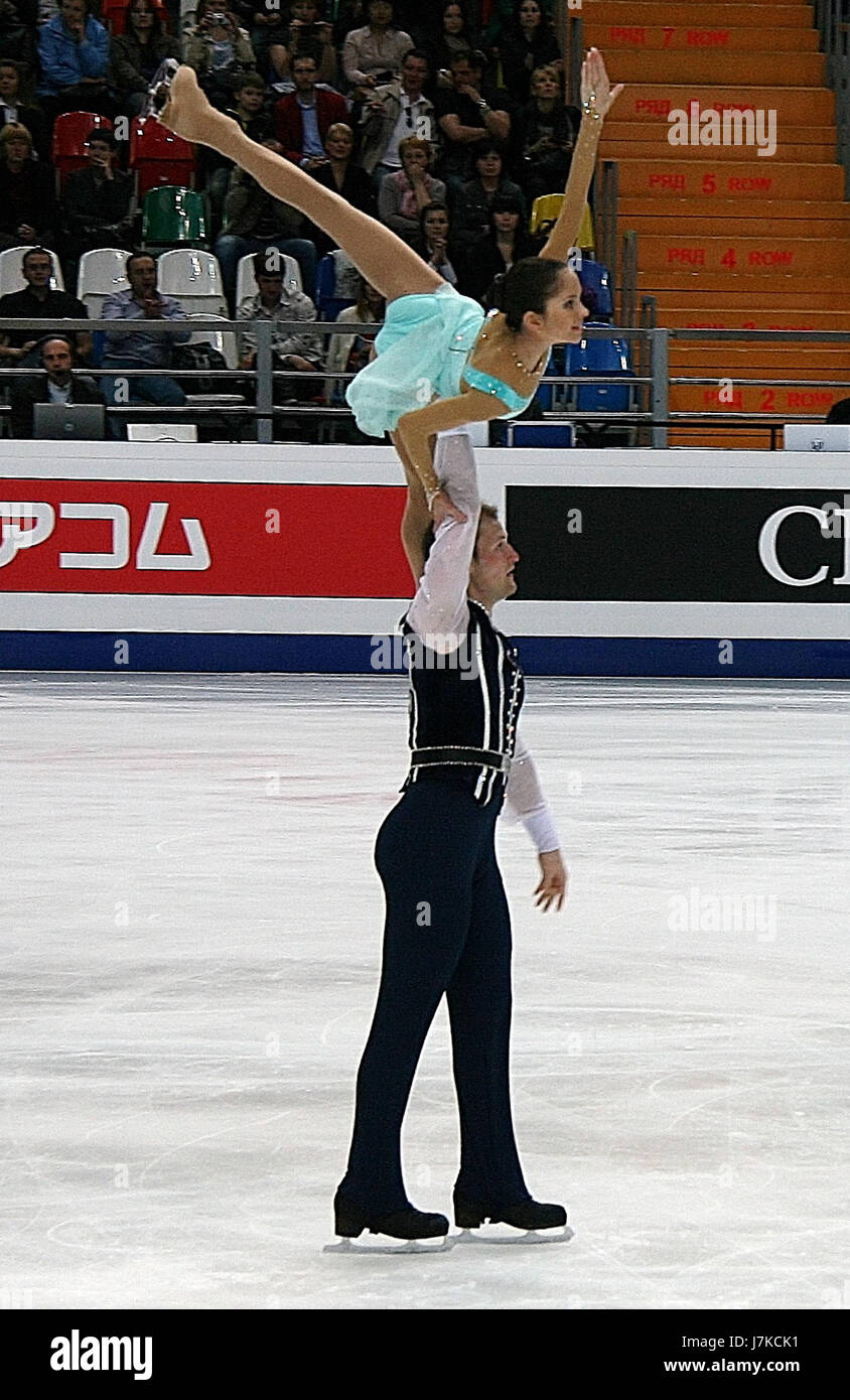 2011 WFSC 4d 415 Vera Bazarova Yuri Larionov Stock Photo - Alamy