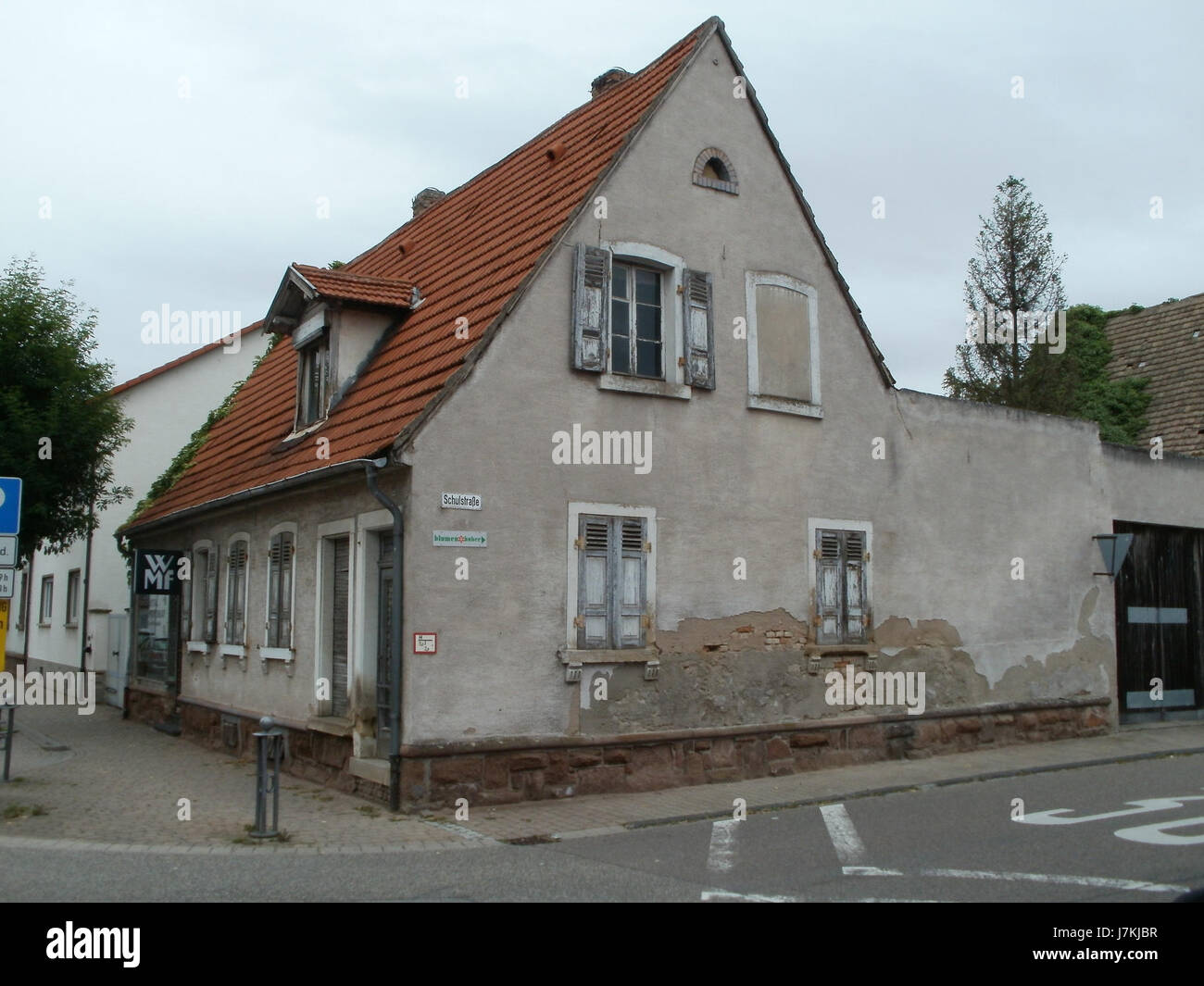 This address likely refers to a specific location in Neulussheim, Germany, though more context ...