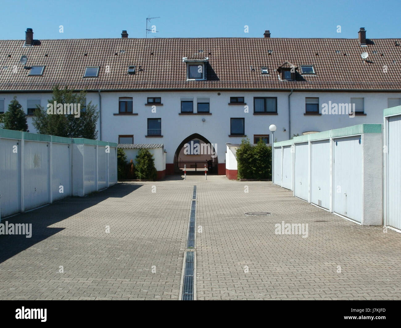 This photo captures the Wohnanlage Jahn Koerner residential complex ...