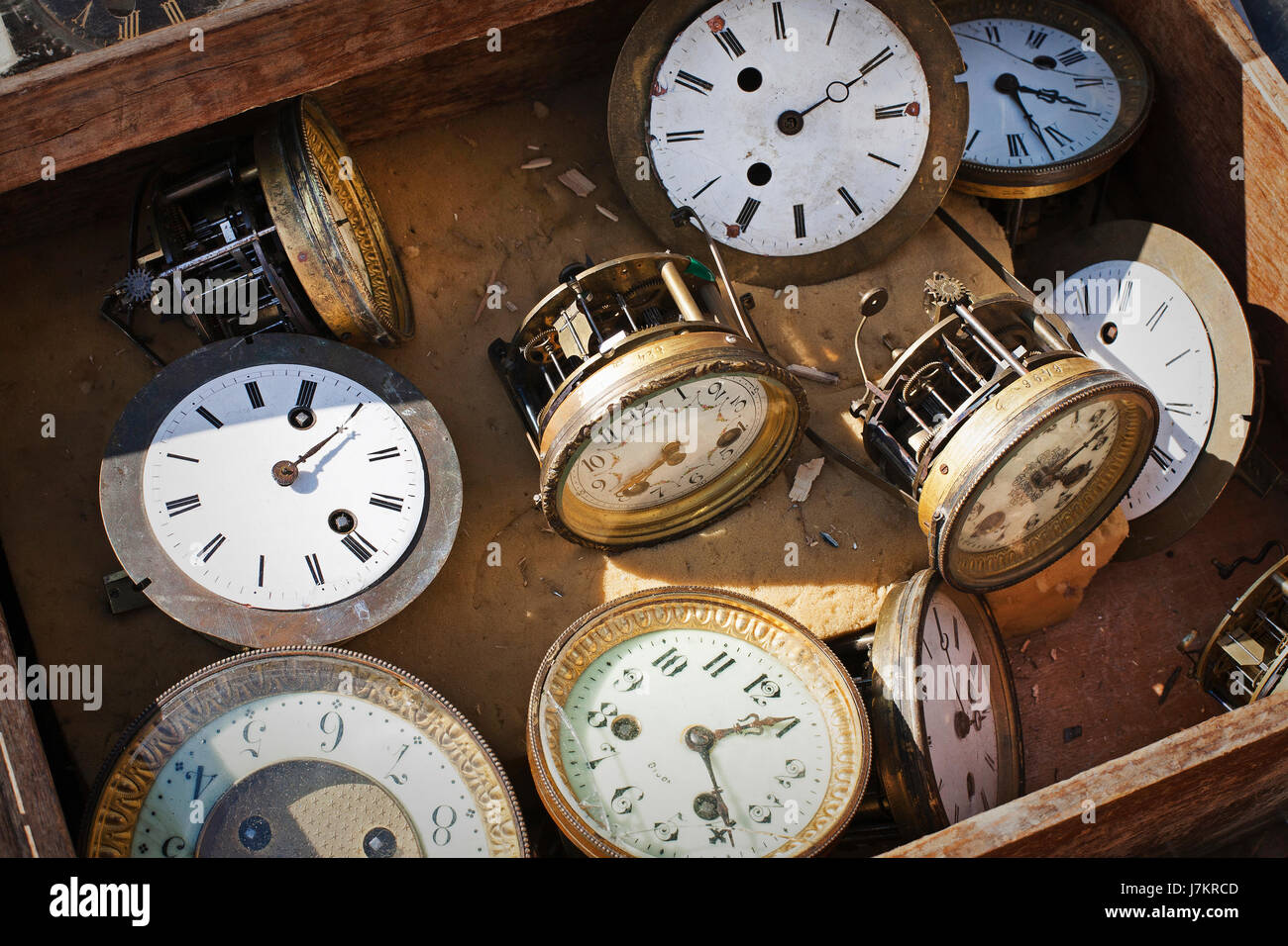 Old clok hi-res stock photography and images - Alamy