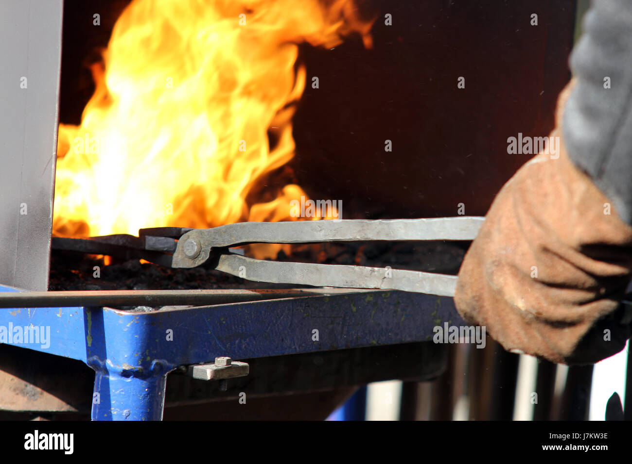 iron smith horseshoe anvil sledges blacksmith gavel hammer hand iron ...