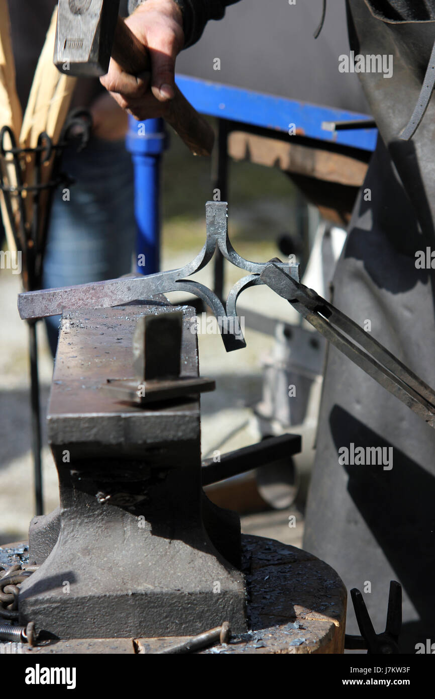 iron smith horseshoe anvil sledges blacksmith gavel hammer hand iron ...