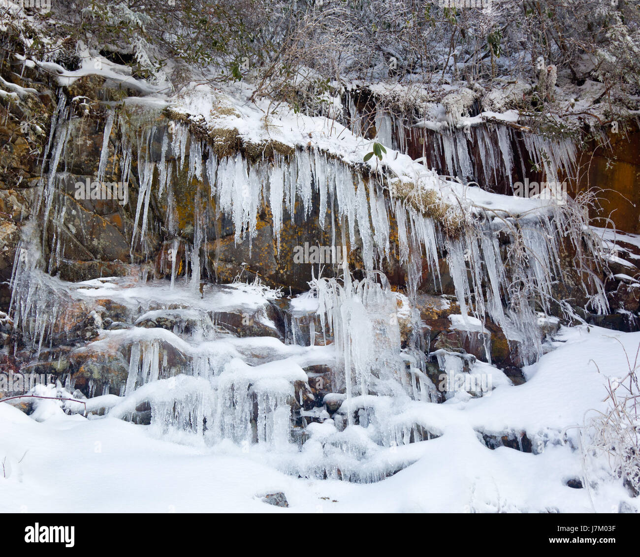 mountains cold frozen drip icicle icicles smoky water drop drops ...