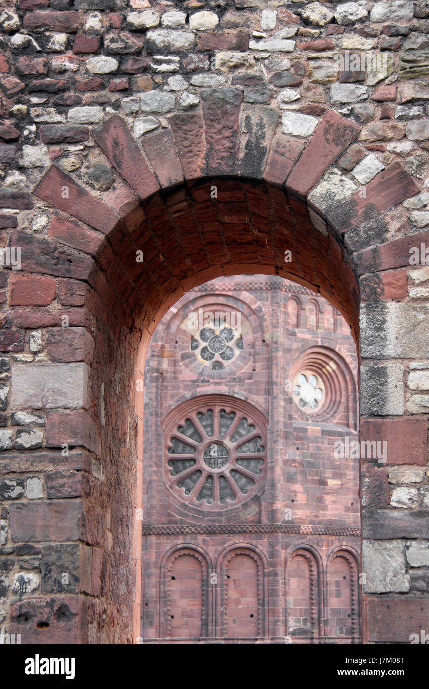 cathedral rose window rosette circular arc cathedral wall masonry style ...