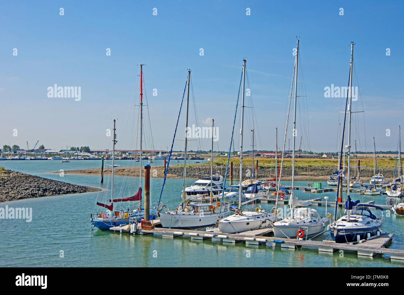 'river crouch' essex hi-res stock photography and images - Alamy