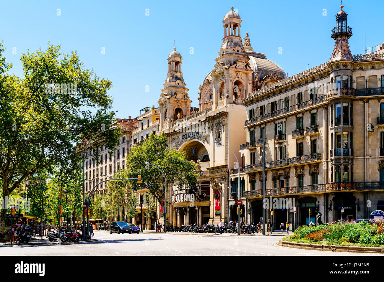 Iconic coliseum hi-res stock photography and images - Alamy