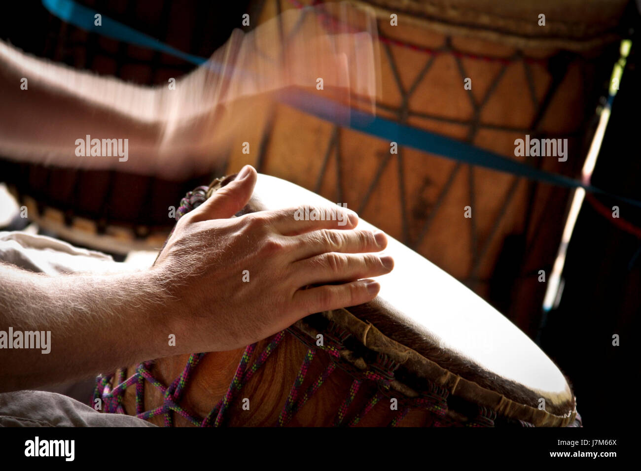 African drummer hi-res stock photography and images - Alamy