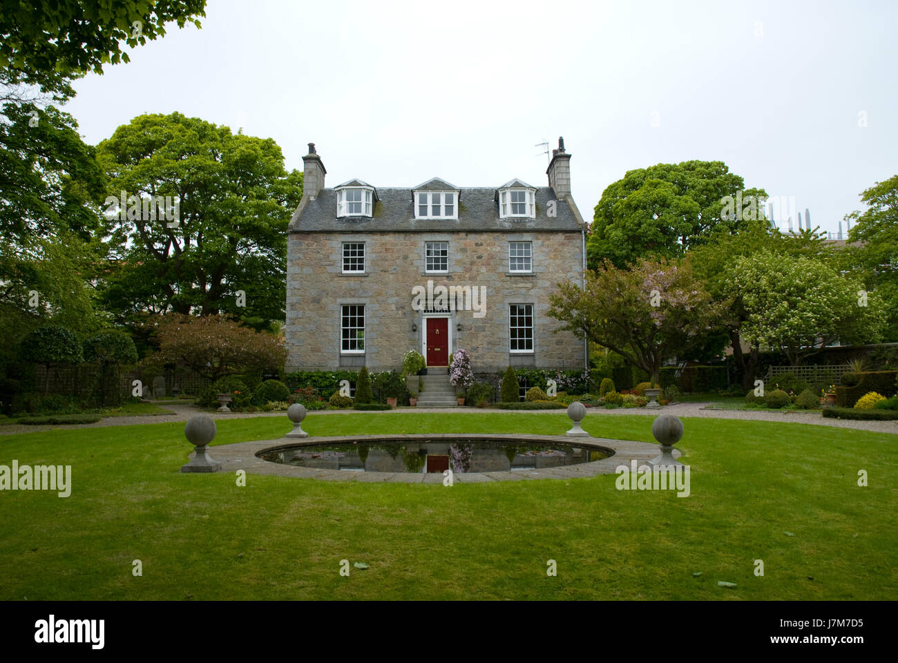 garden villa scotland granite gardens nobility britain garden villa ...