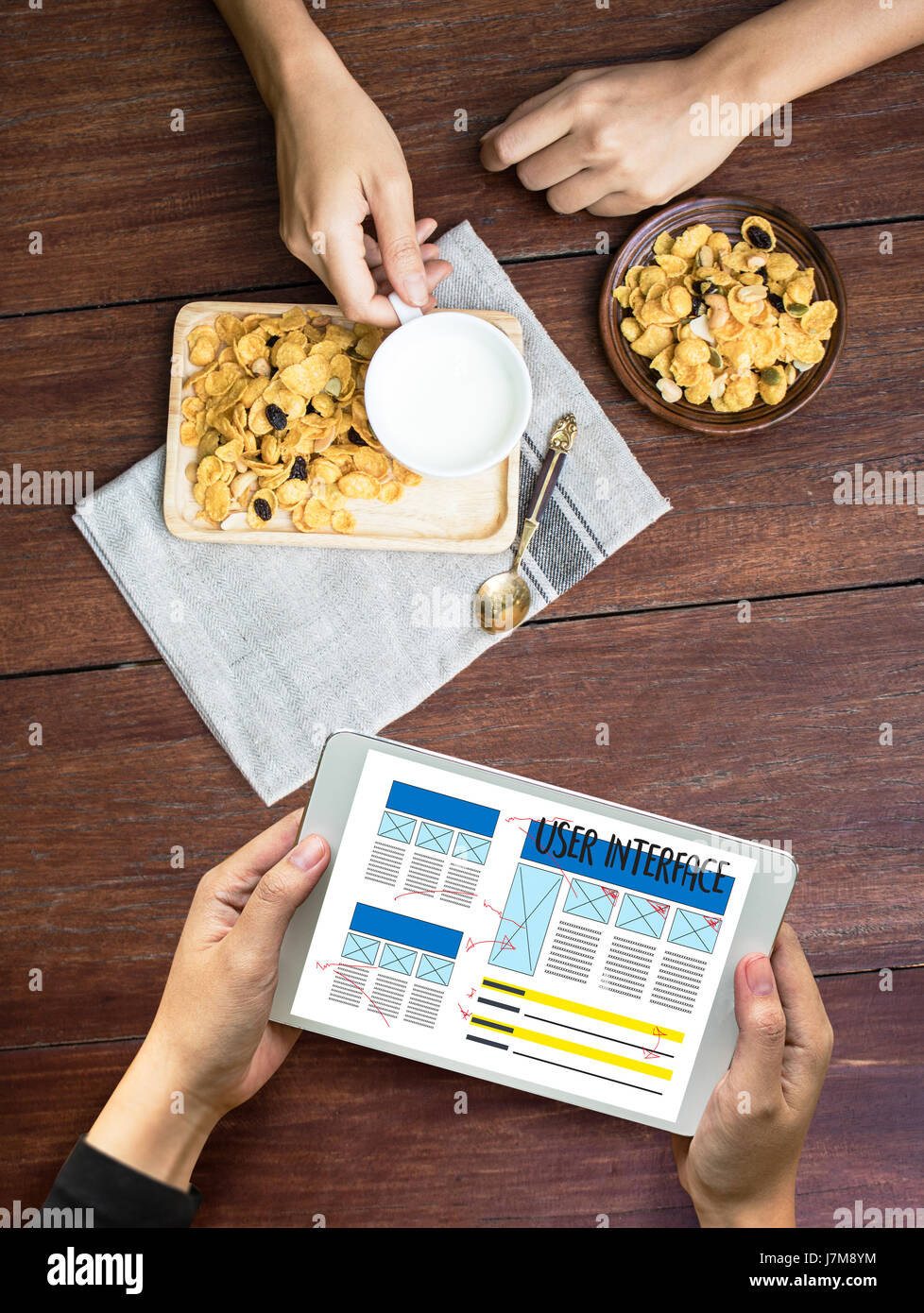 Global user interface hi-res stock photography and images - Alamy