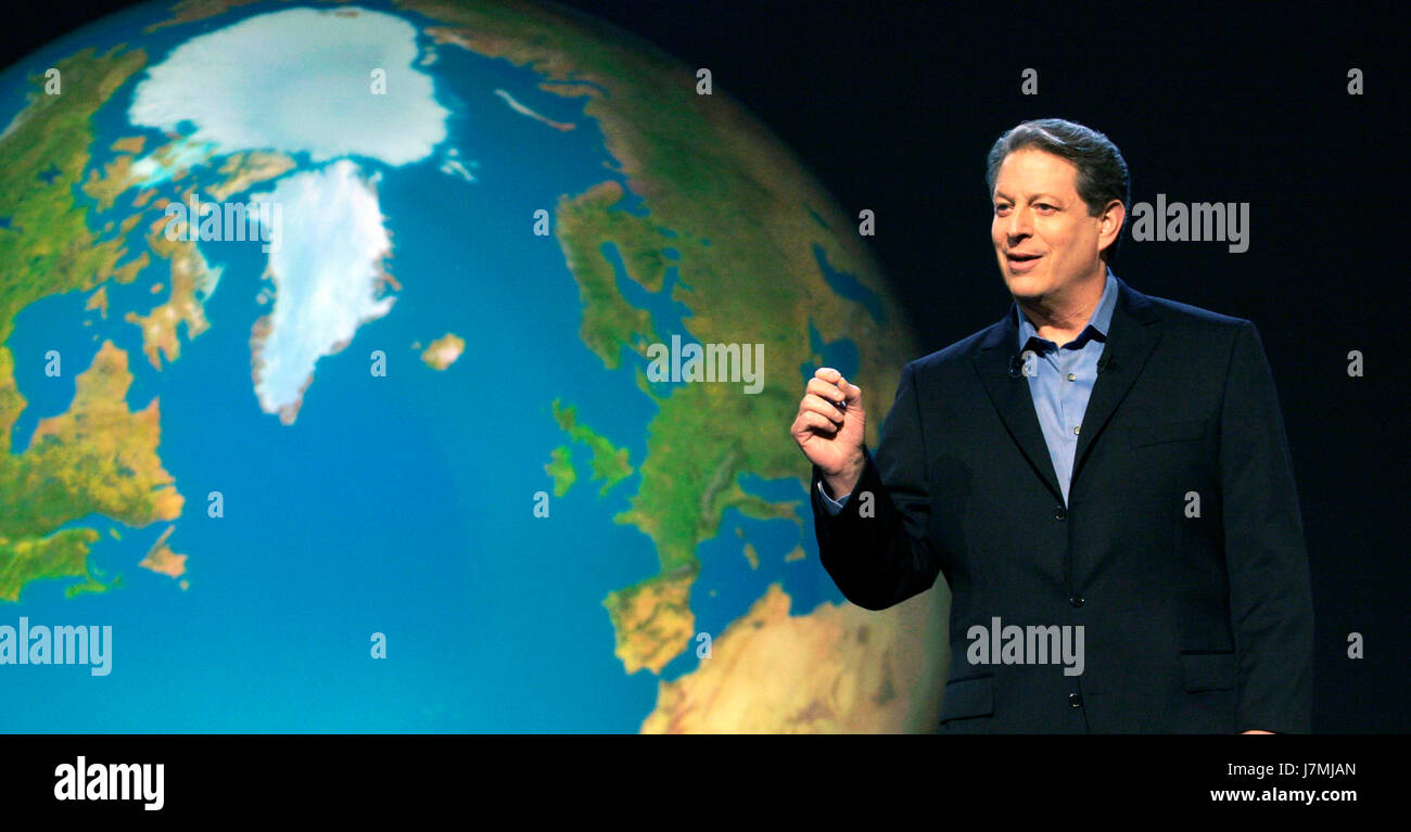 An inconvenient truth 2006 movie hi-res stock photography and images ...