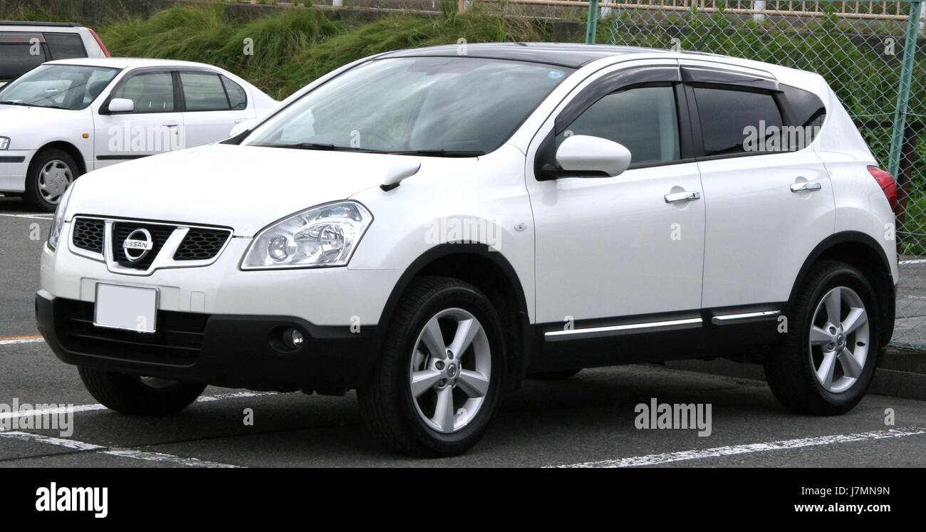 2010 Nissan Dualis Stock Photo - Alamy