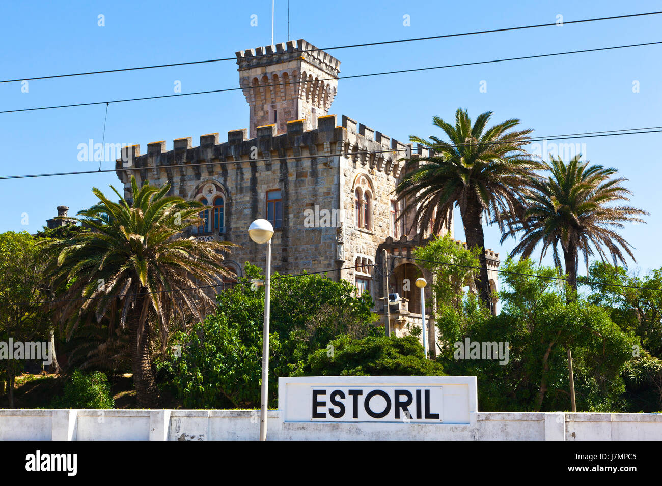 Zugstation hi-res stock photography and images - Alamy