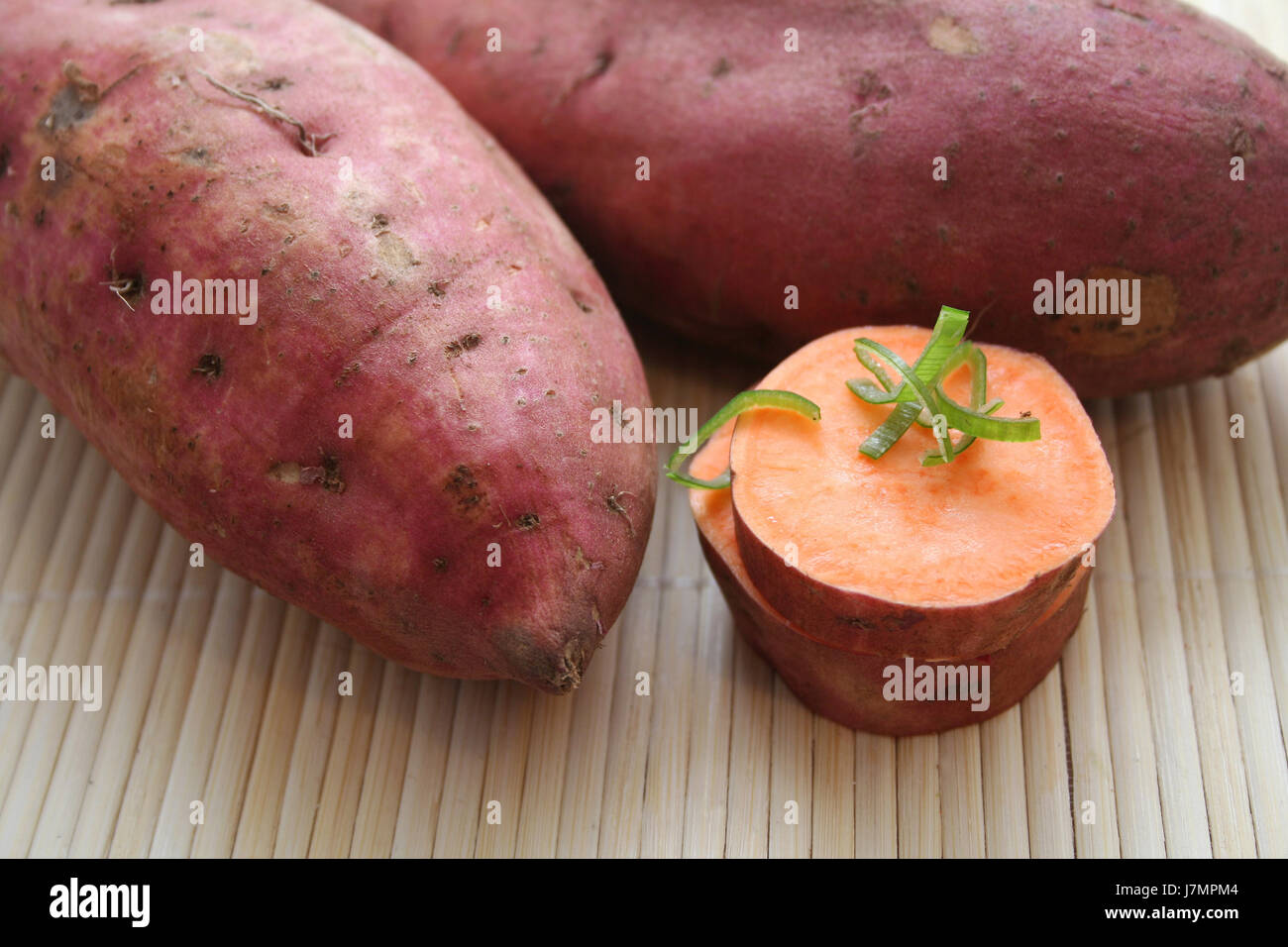 vegetable yam yams fresh potatoes potato potatoe food aliment taste ...