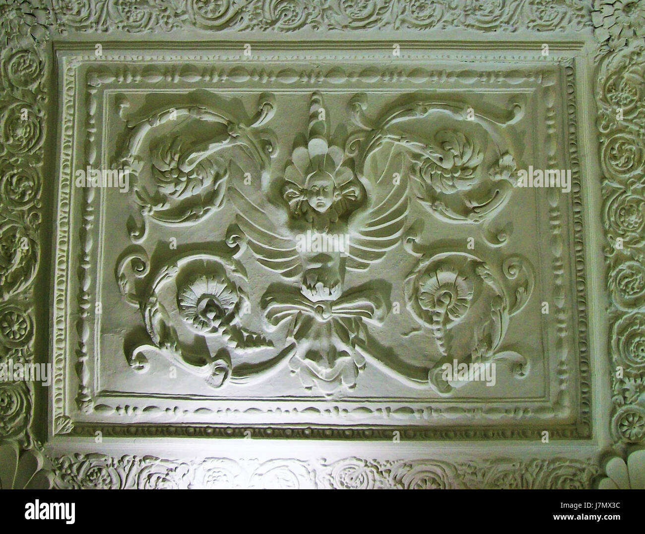 17th century plasterwork ceiling, Hall Place 1 Stock Photo - Alamy
