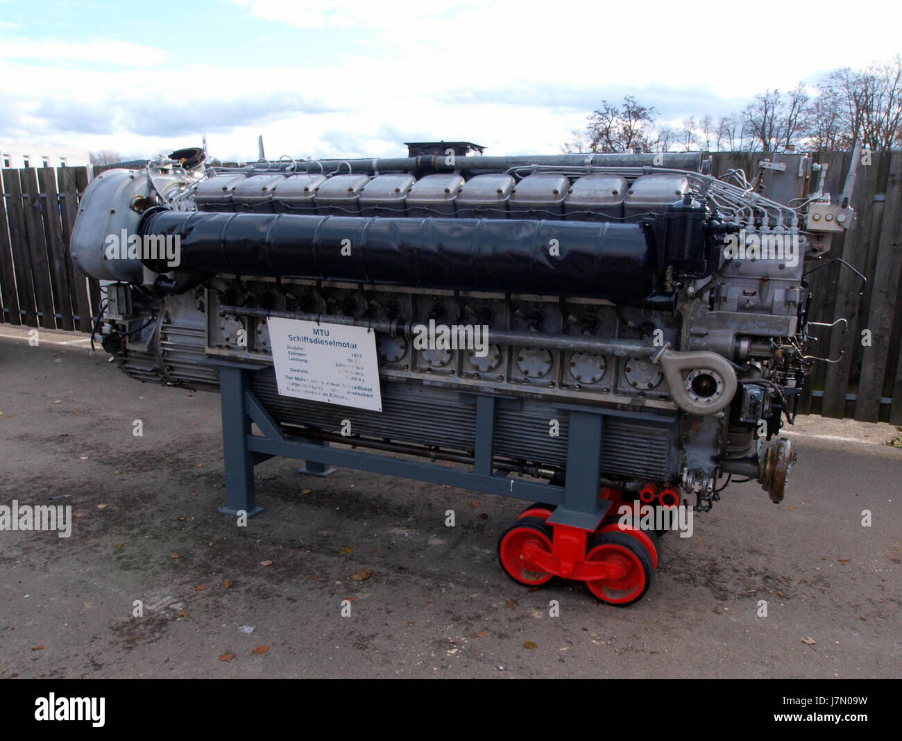 Mtu engine hi-res stock photography and images - Alamy