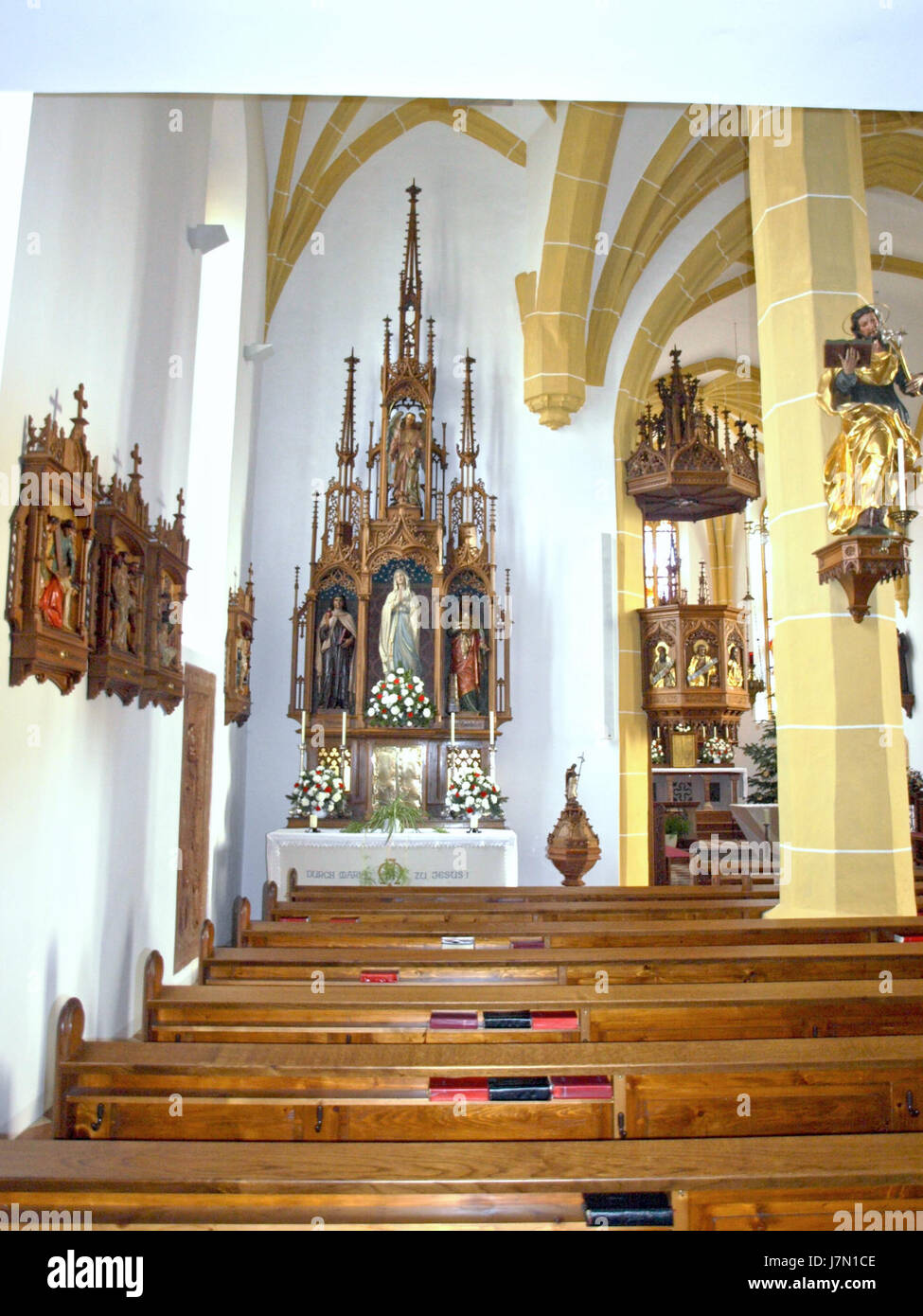 2012.12.24 Wolfsbach Kirche 03 Stock Photo - Alamy