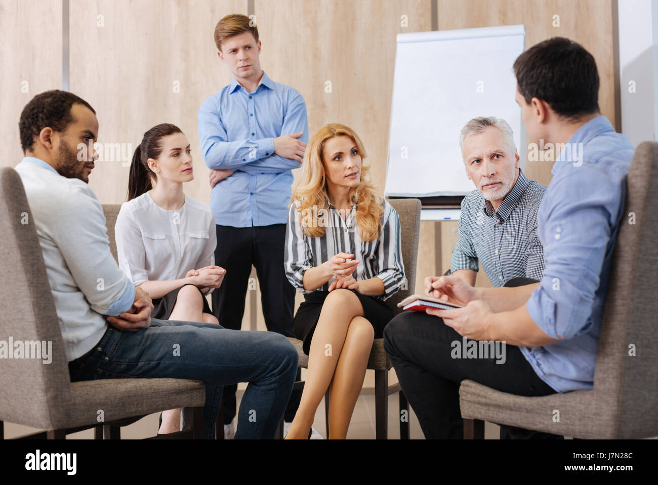 Group discussion hi-res stock photography and images - Alamy