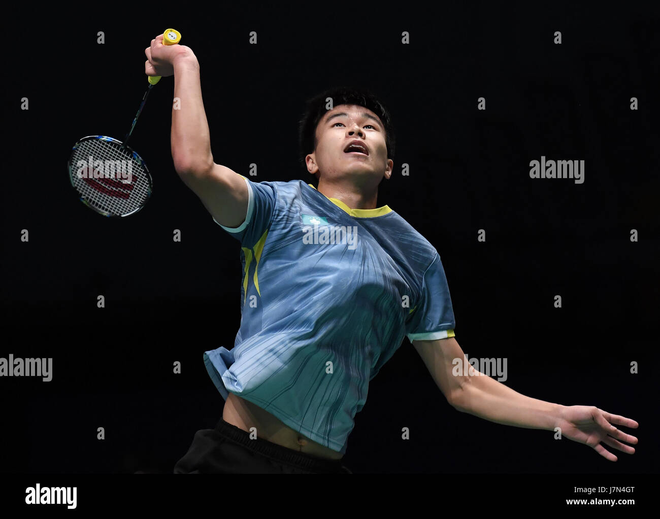 (170525) -- GOLD COAST, May 25, 2017 (Xinhua) -- Pui Pang Fong of China ...