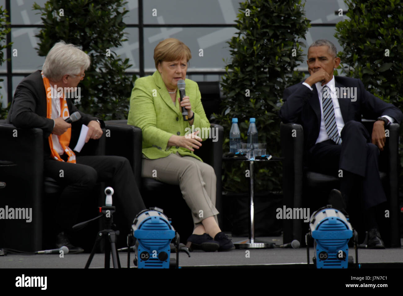 Heinrich Bedford-Strohm, Angela Merkel and Barack Obama are pictured on ...