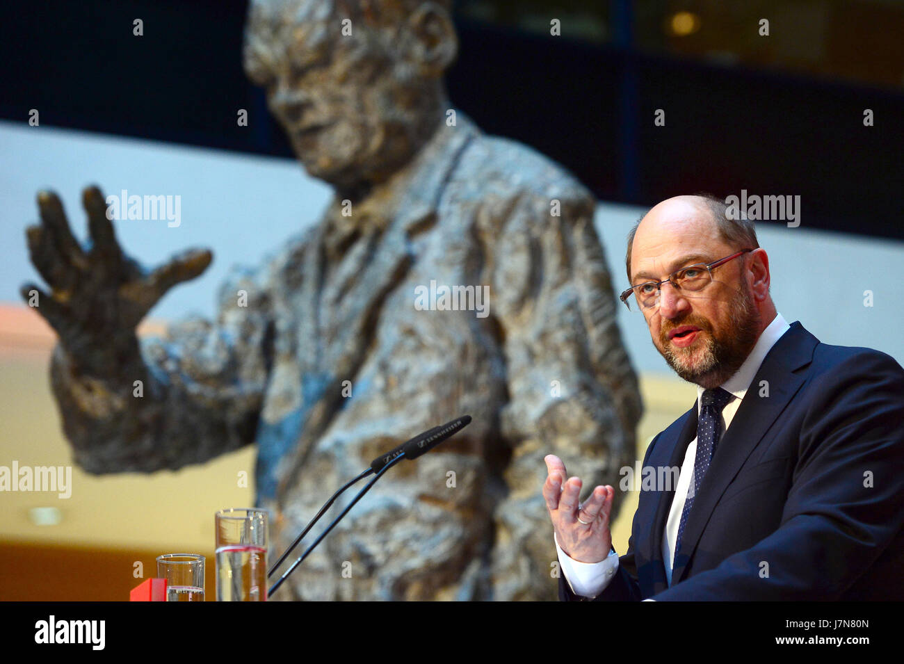 Berlin, Germany. 25th May, 2017. SPD leader takes part in the reception ...