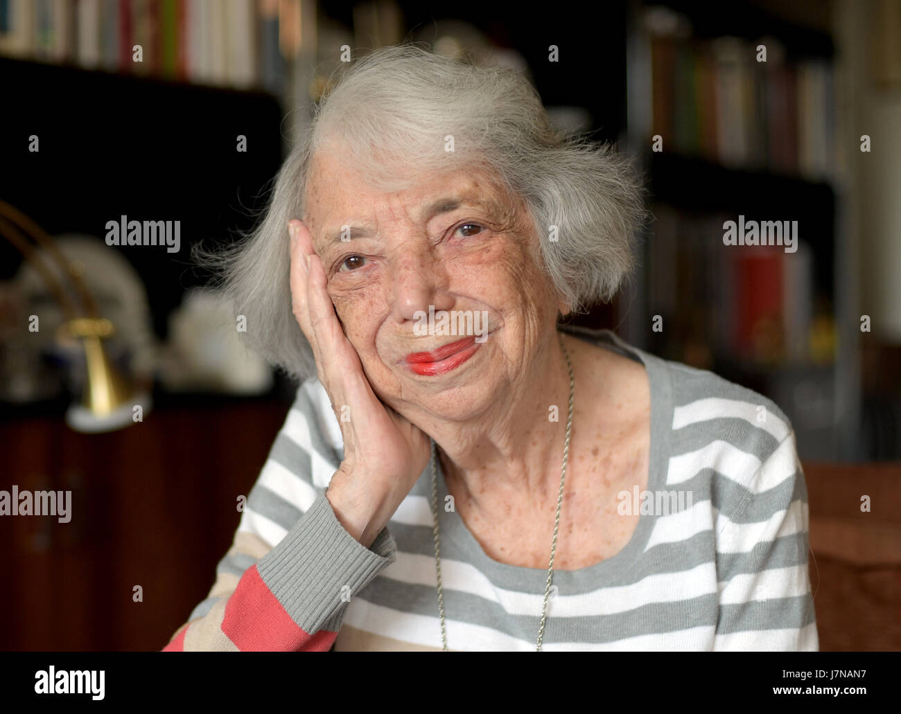 95 story hi-res stock photography and images - Alamy