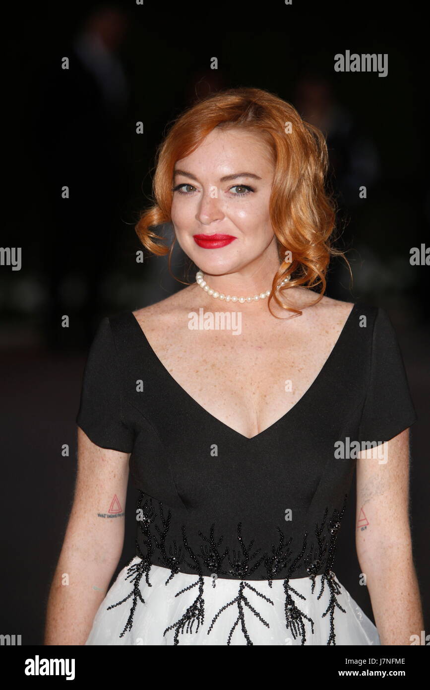 Cannes, France. 25th May, 2017. Lindsay Lohan arrives at the amfAR Gala ...