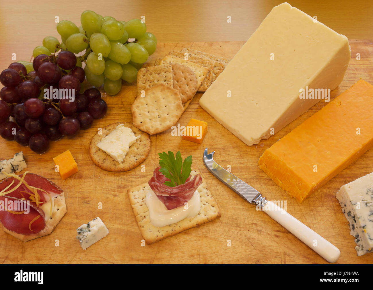 food aliment cheese french dairy cracker crackers snack healthy blue ...