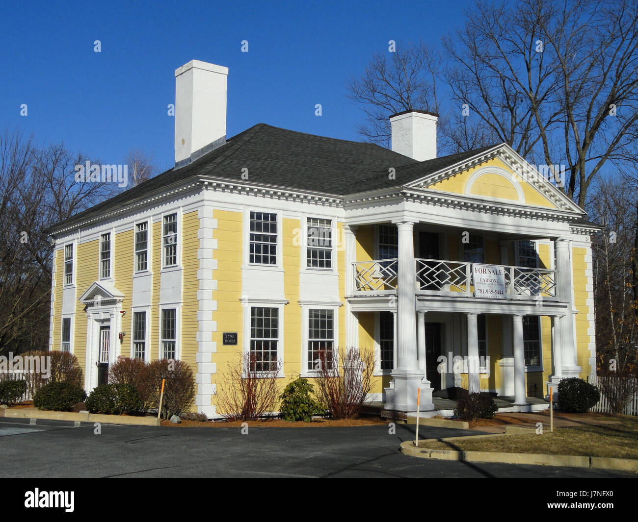 This photograph captures the 1790 House in Woburn, Massachusetts, a ...