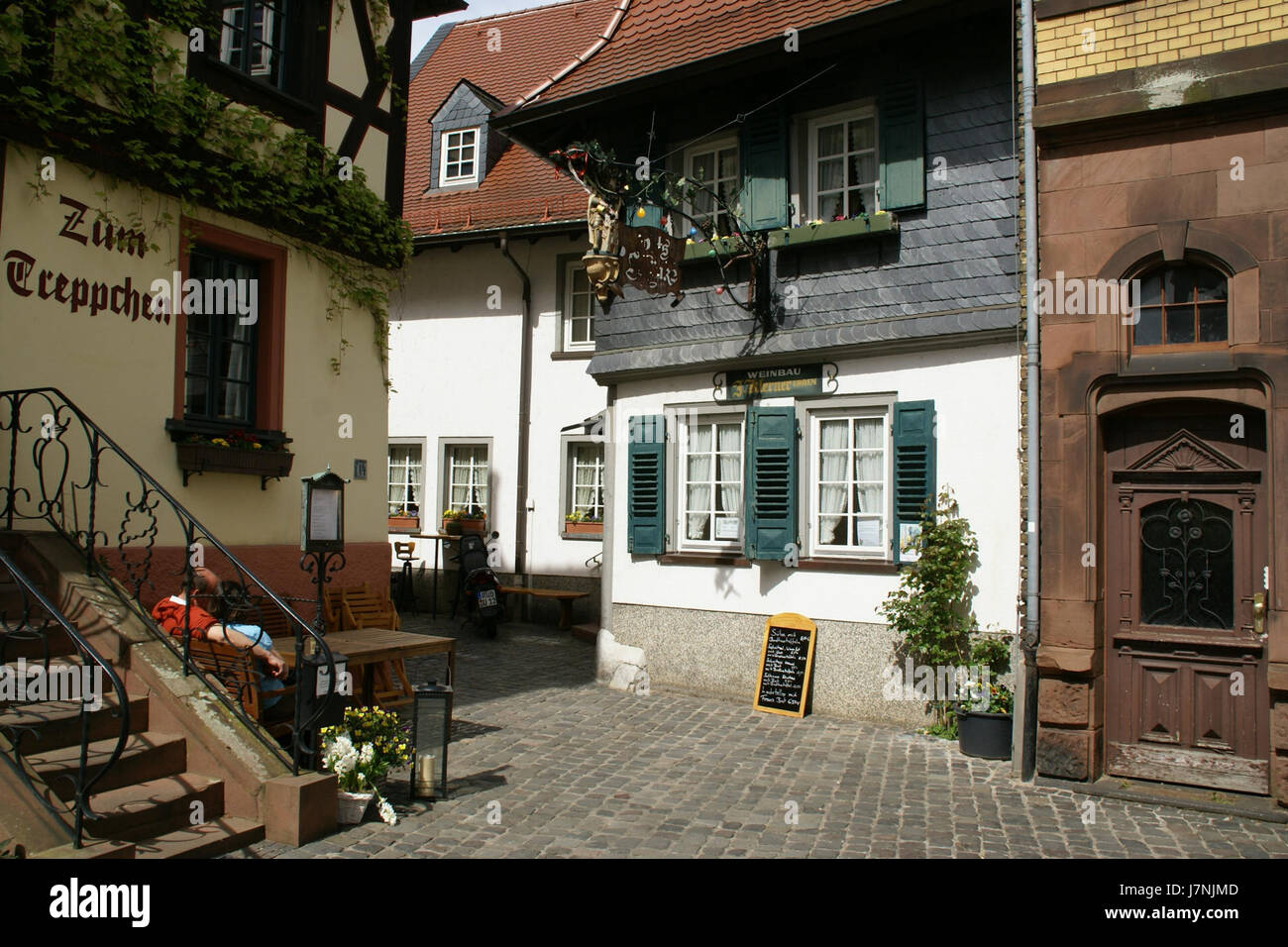 This image shows the Kirchgasse in Walluf, a small town in Hesse ...