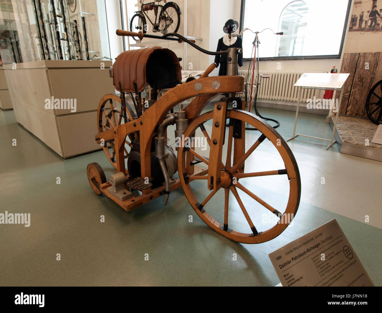1885 Daimler Petroleum Reitwagen replica pic2 Stock Photo - Alamy