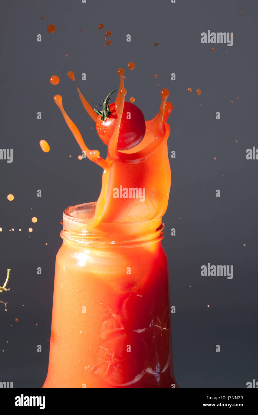 tomato juice splash Stock Photo - Alamy