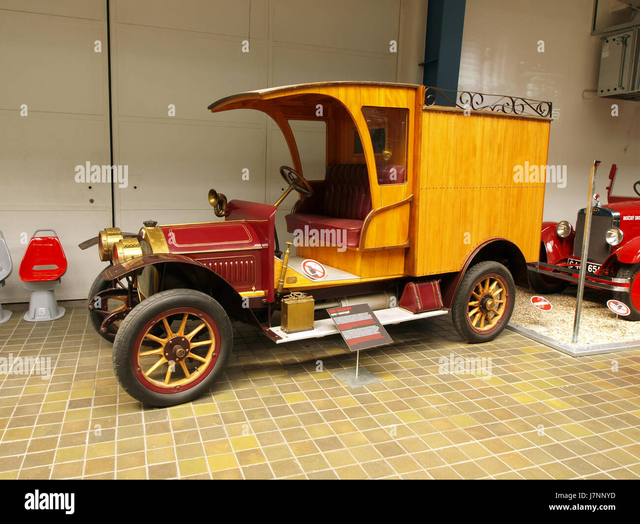 The 1909-1912 RAF 18 22 HP was a British biplane, part of the Royal ...