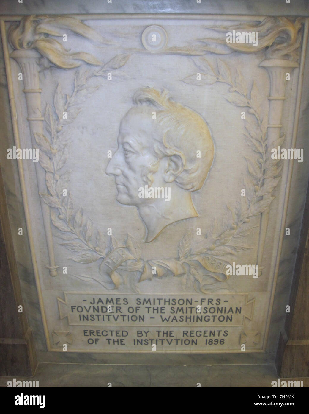 James smithson memorial hi-res stock photography and images - Alamy