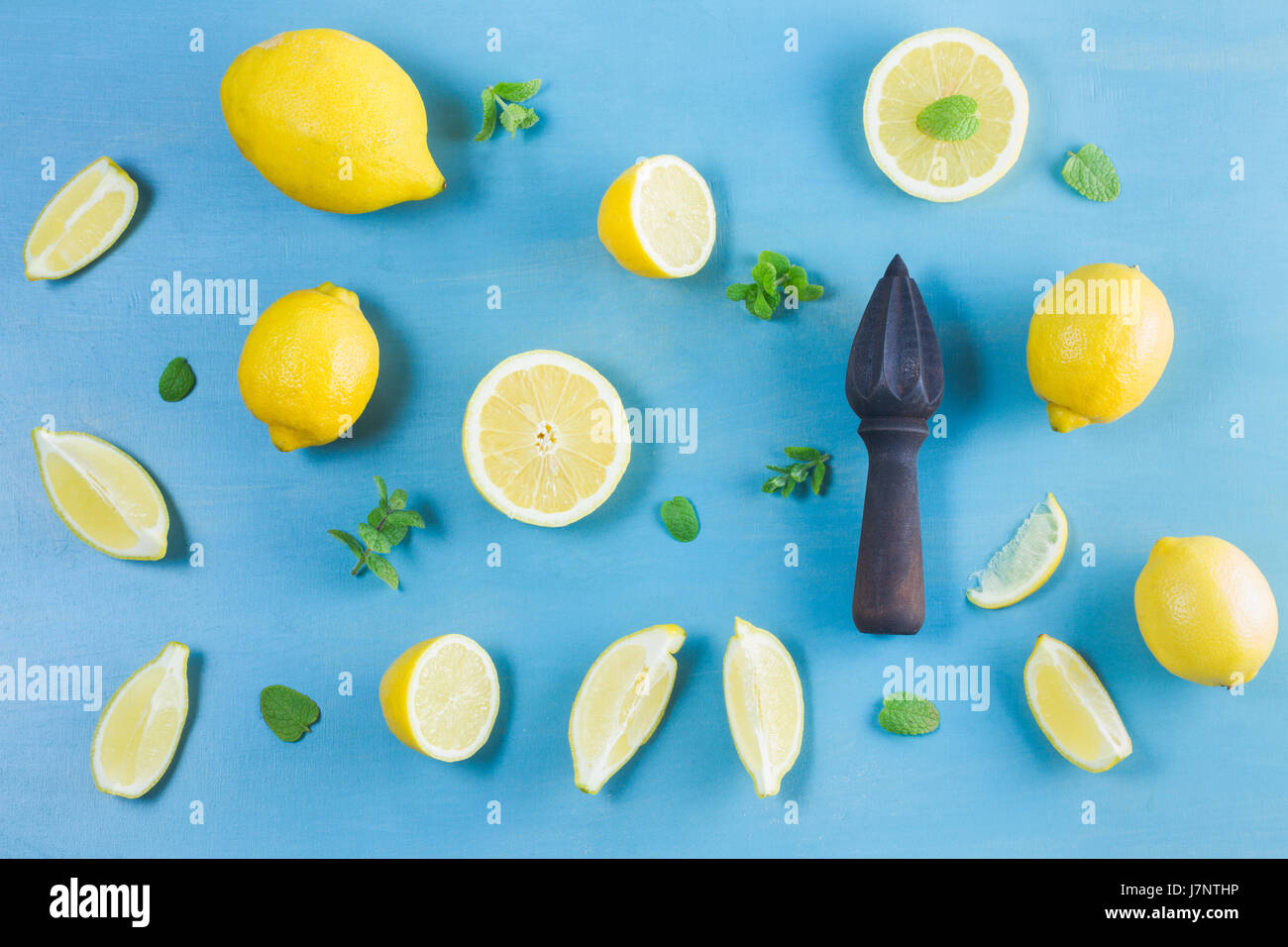 Fresh lemon fruits Stock Photo - Alamy