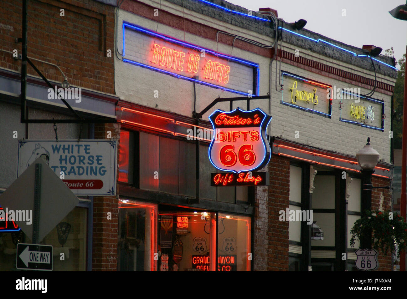 Route 66 highlights hi-res stock photography and images - Alamy