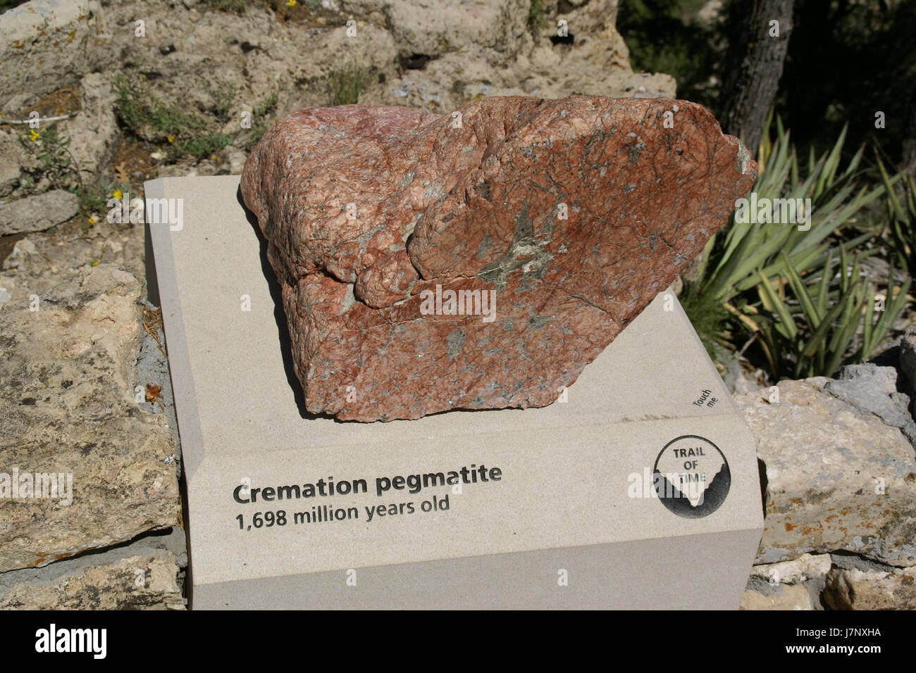 2012.09.14.122816 Cremation pegmatite Yavapai Point Grand Canyon ...