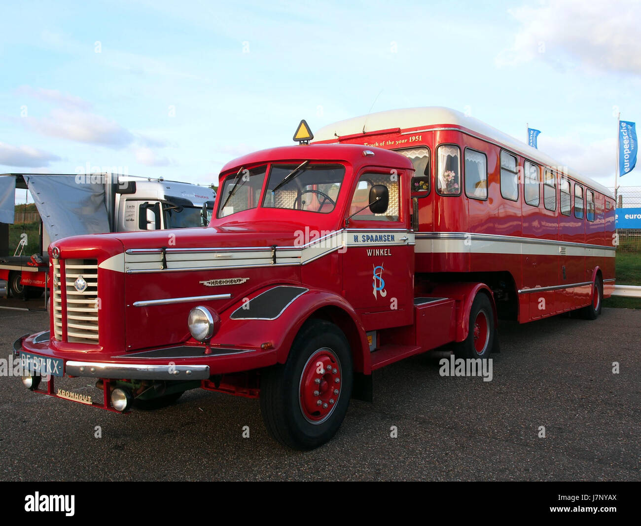 The 1952 Kromhout V6T is a vintage engine model produced by Kromhout, a ...